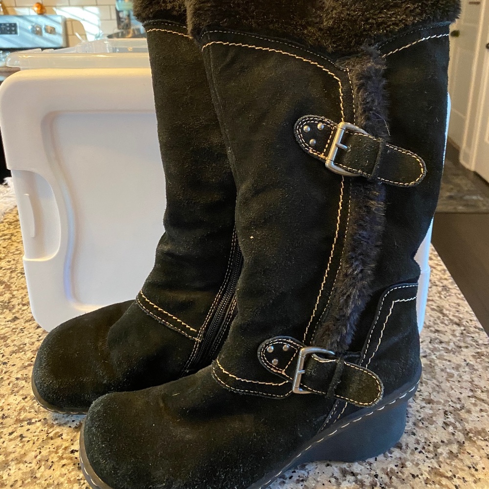 Baretraps Fur-Lined Wedge Zip Up Boot - Gem